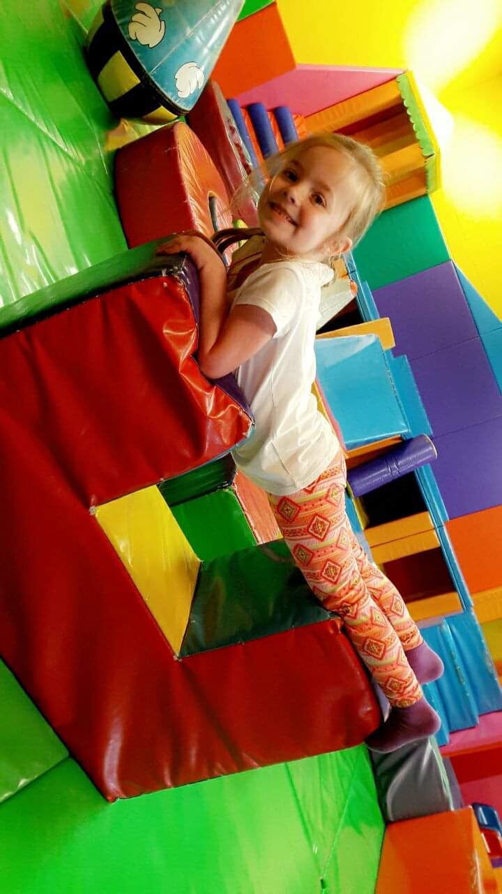 About Us :: mandeesfuntasticplaycenter